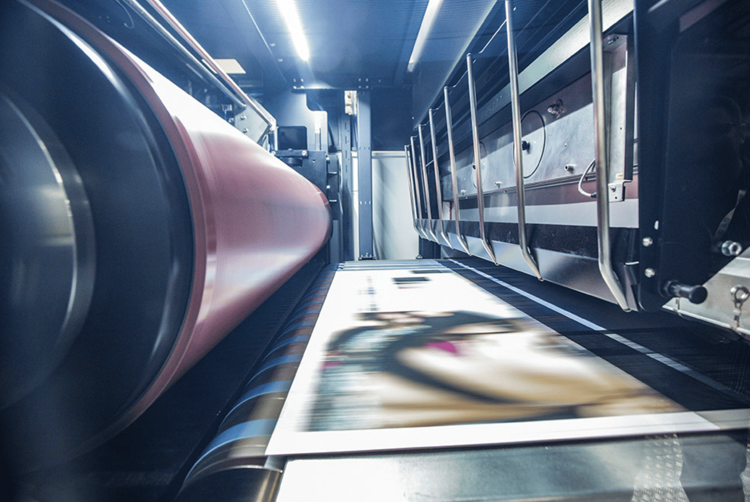 What’s the Difference Between Spot Colors (PMS) vs. CMYK for Packaging?